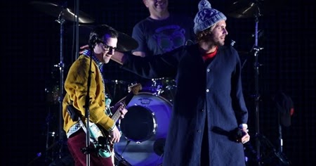 Live Bootlegs: Weezer - Live @ KROQ Almost Acoustic Christmas Festival ...