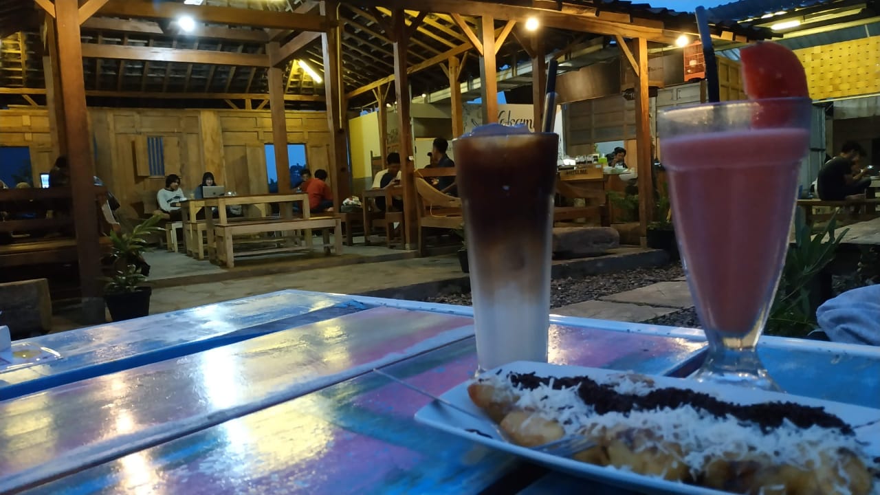 Ramadan di Kokambar (kopi Kampung Ambarukmo) | Pustakaku