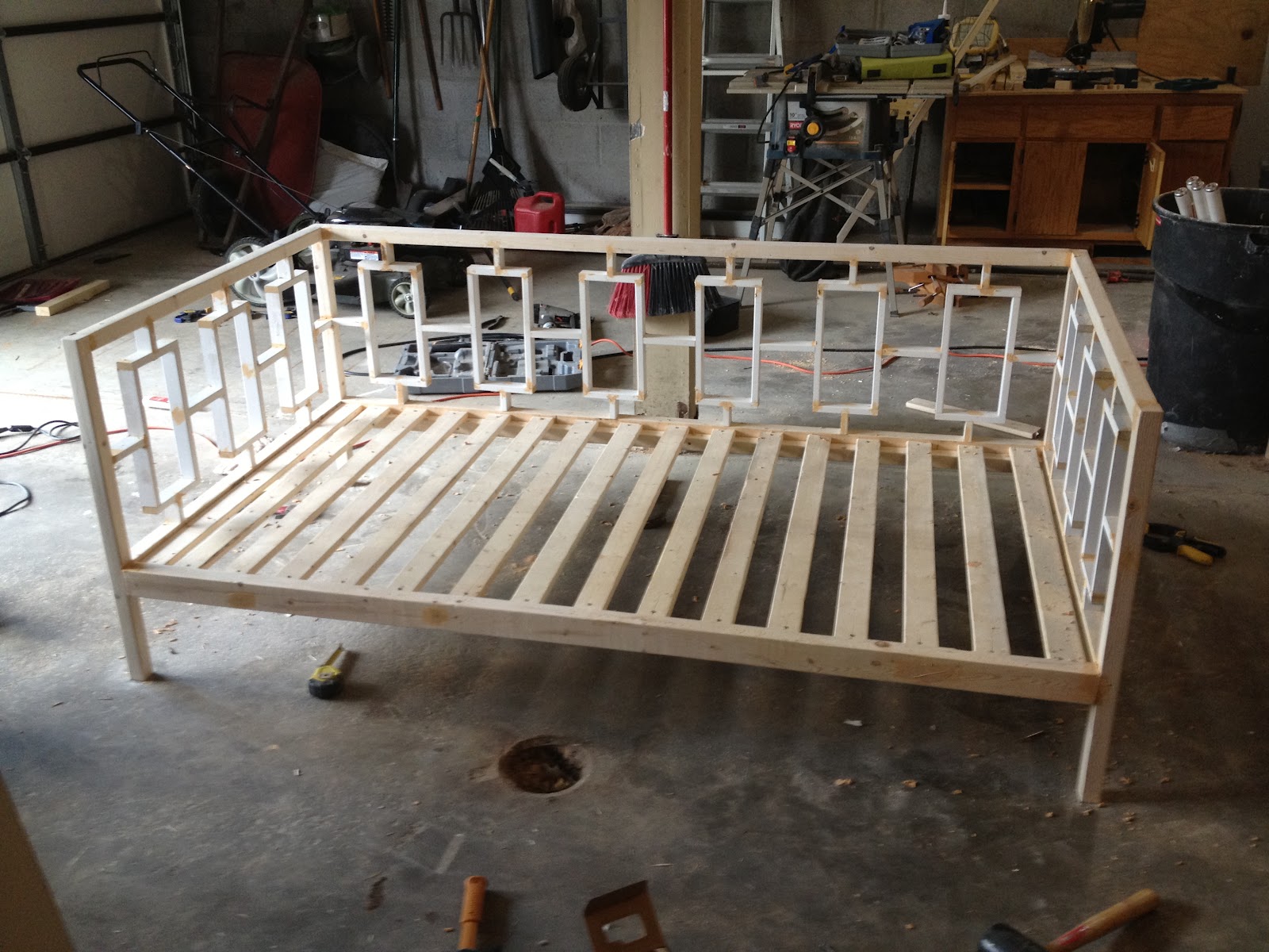 One Project at a Time - DIY Blog: Building a West Elm Inspired Daybed