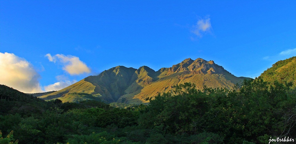 5 beautiful shots of the majestic Mt. Malindig - MARINDUQUE.GOV.PH