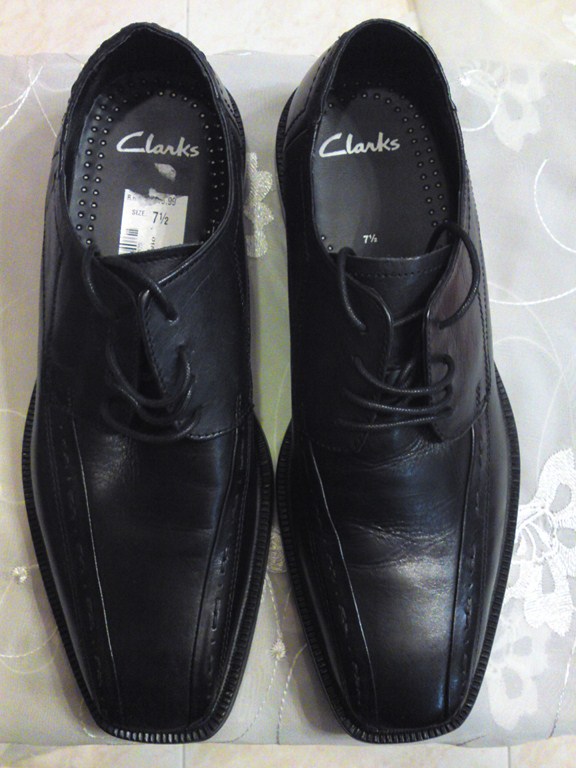 Authentic, Comfortable, Trendy and Latest Design.: Genuine Clarks from UK.