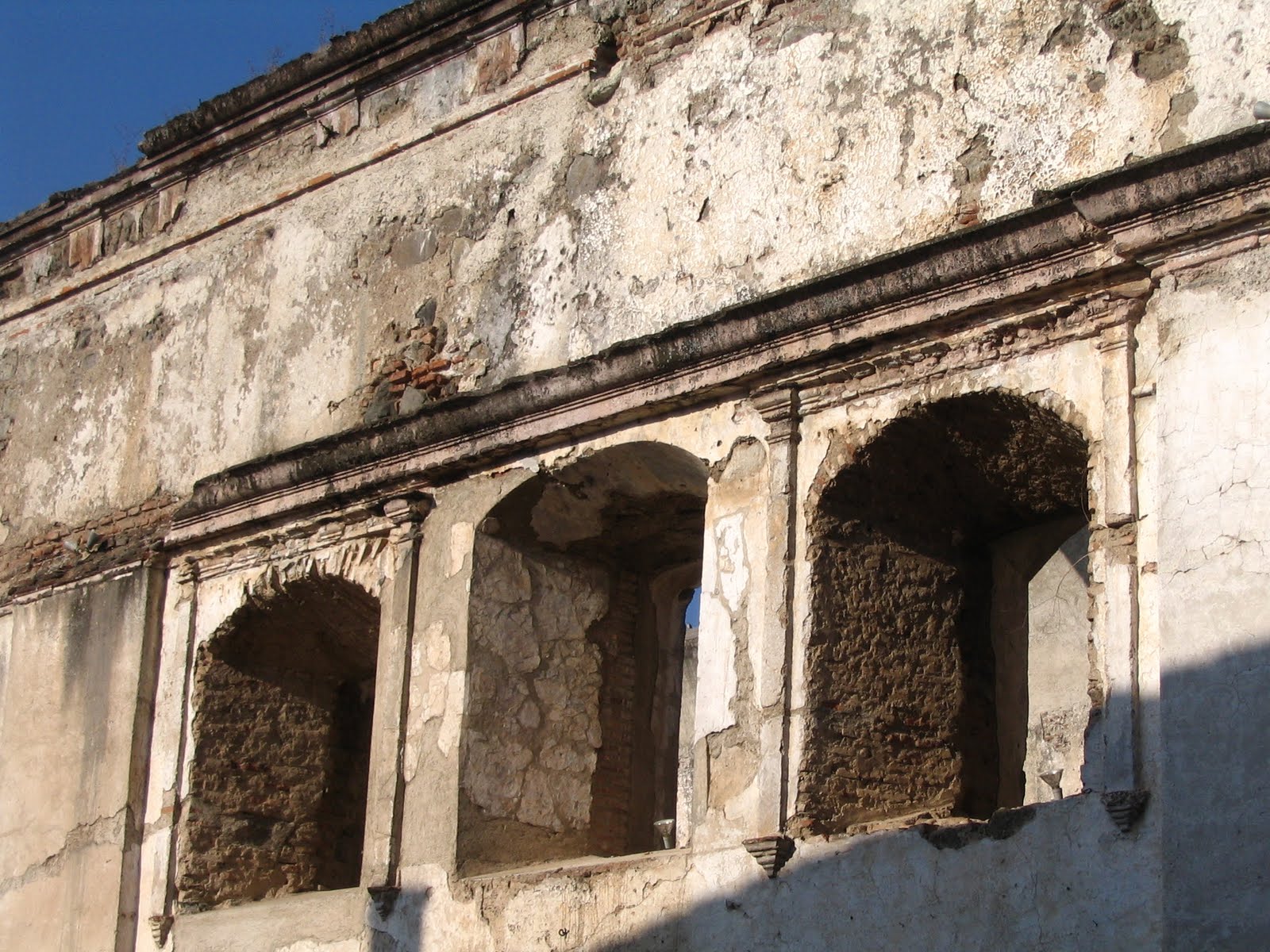 Small World...Big Family: Ruinas De Iximché