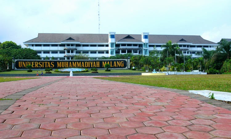 My Little Story : Jas Merah Kampus Putih