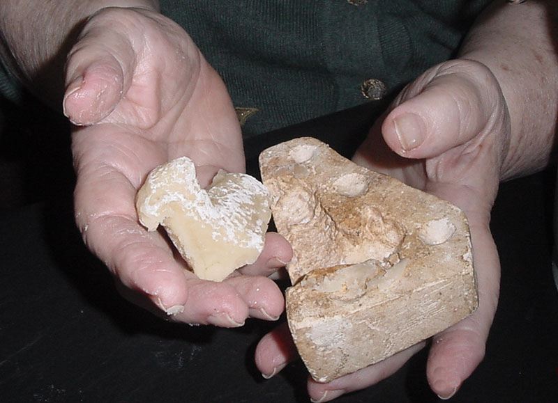 Marzipan sheep, the symbol of Easter in Sicily - thesiciliancuisineblog