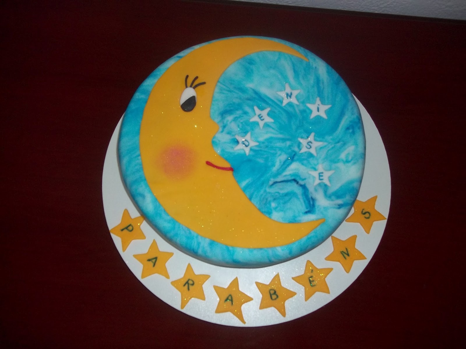 "MARGARIDA BOLOS ARTÍSTICOS".: Bolo Meia Lua.