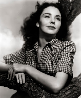 Slice of Cheesecake: Jennifer Jones, pictorial