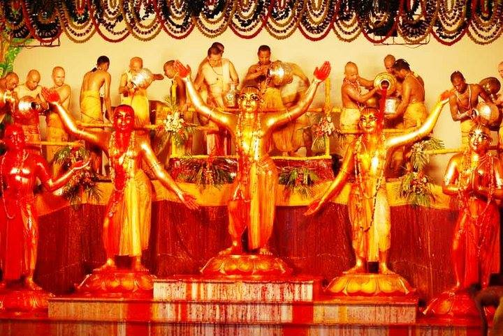 Sri Nrsimhadevadas: Govardhana-lila (Recopilación de Visuddha-sattva dasa)