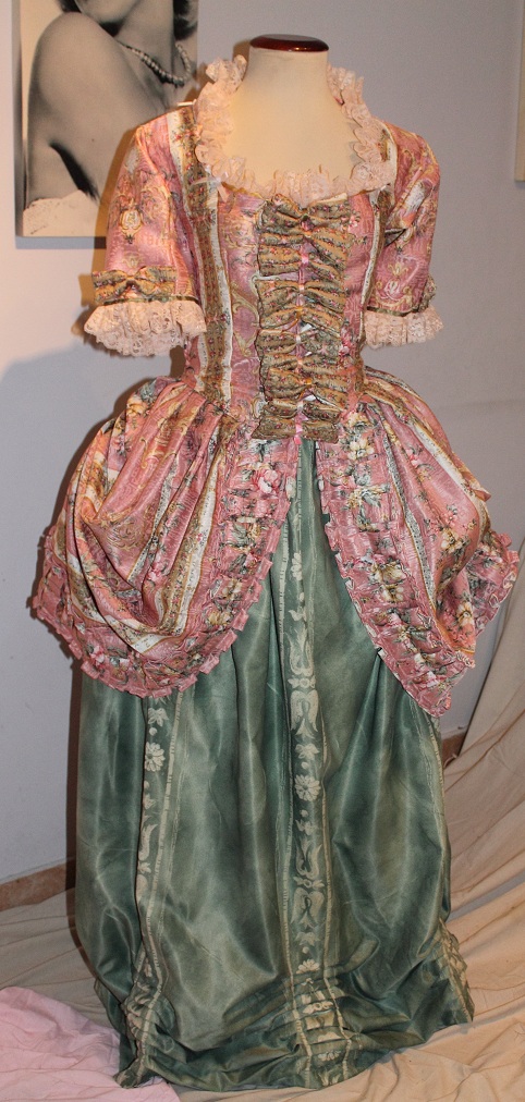 Moda de Época: Moda Barroca ó "Rococó"