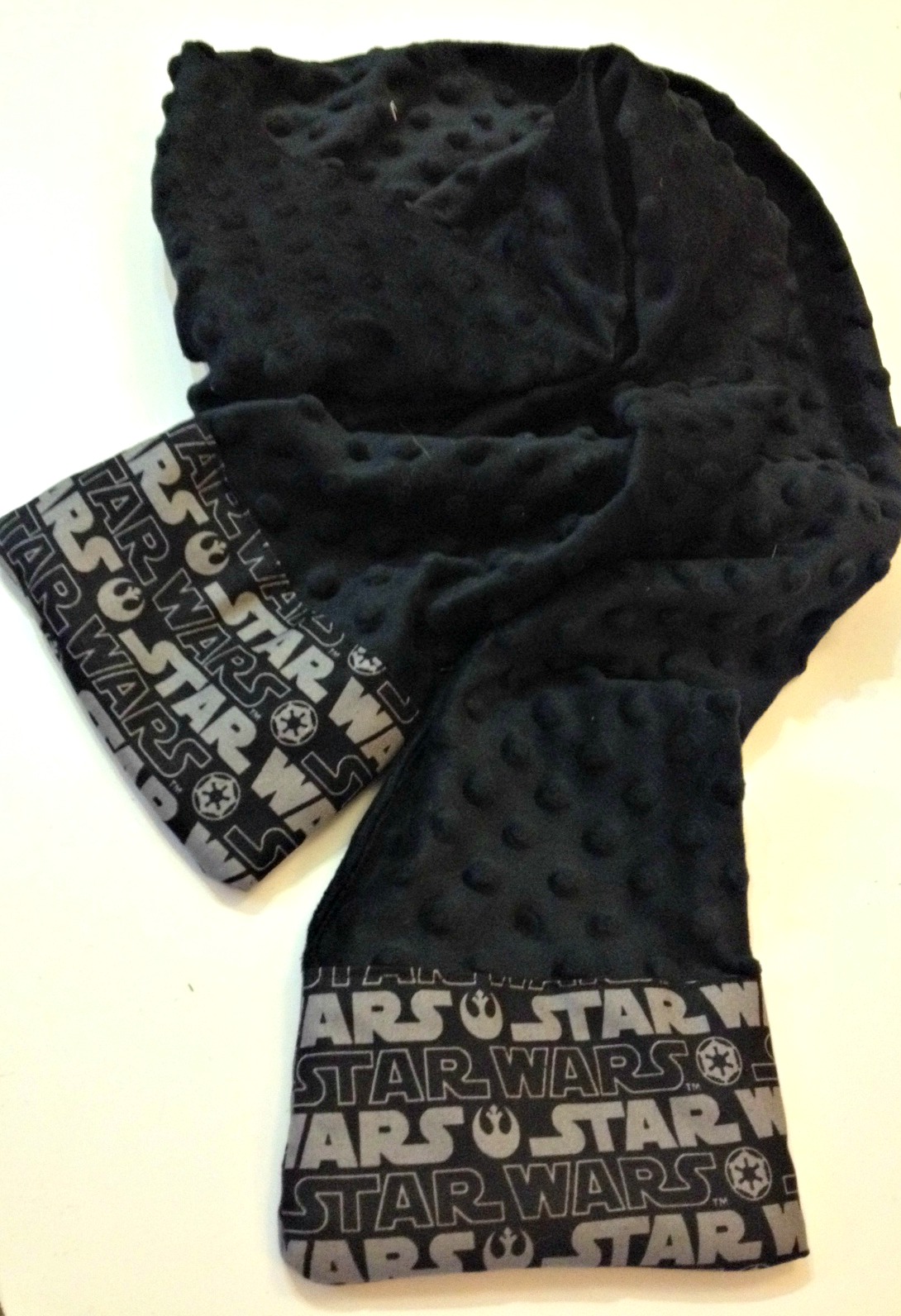 Studio Dragonfly: Star Wars Scarves: A Quick Gift Project