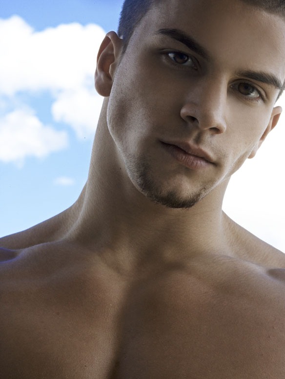 DAVID DUST: Featured Model - Kevin Linico