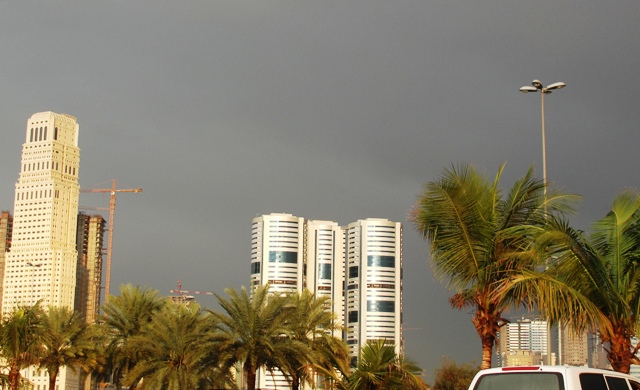 Dubai, UAE: The New World Landmark: Dubai-UAE Weather - Freak Weather ...