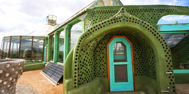 10 reasons why we all should be building EarthShips | ThriveLiving