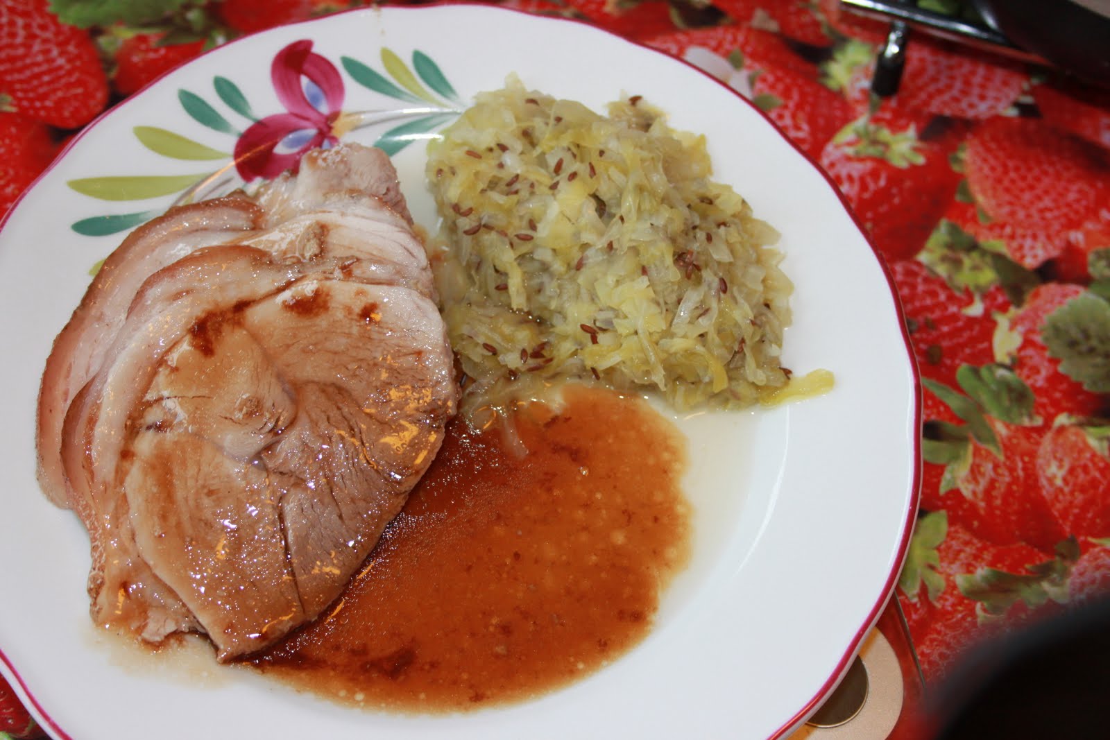 May Brit Stenjor: Svinestek med surkål