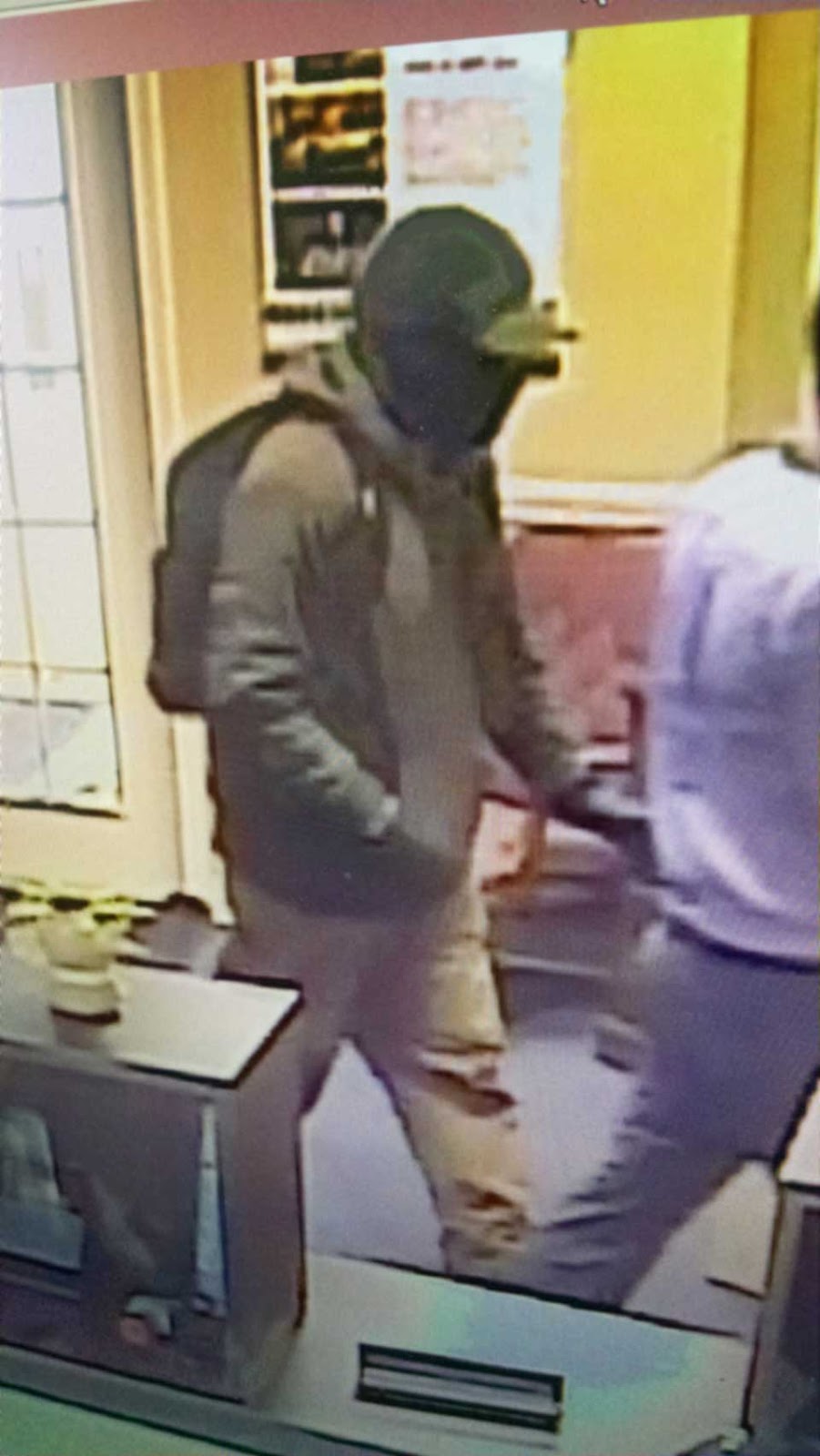 Springfield Vermont News: Police seeking suspect in armed robbery