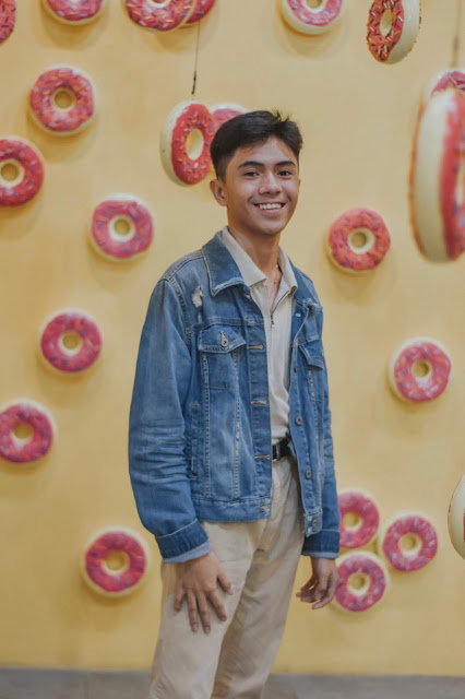 DEVANT LAUNCHES ITS QUANTUM UHD TV IN THE MOST COLORFUL ANDSWEETEST WAY ...