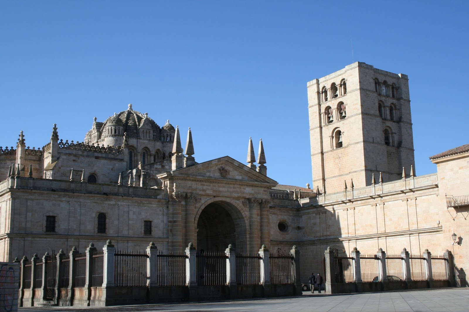 Maravillas ocultas de España: La Catedral de Zamora (I).El exterior y ...