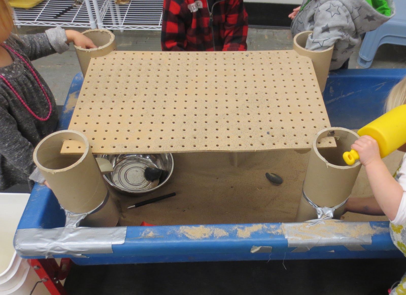 SAND AND WATER TABLES: PEGBOARD PLATFORM