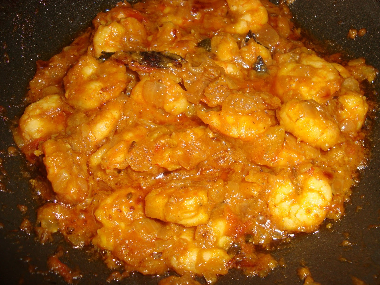 En Samayal Ulagham : Eral Thokku / Prawn masala