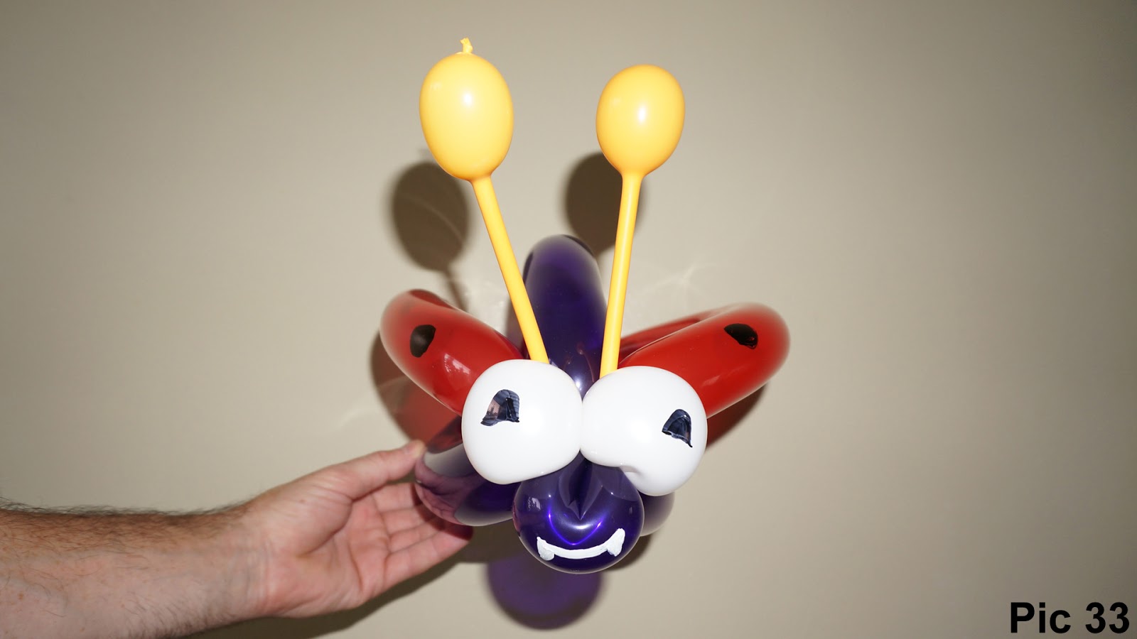CLASSICAL: Balloon bug hat