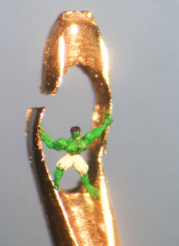 Amazing Magazine: Micro Art – 22 miniature sculptures by Willard Wigan