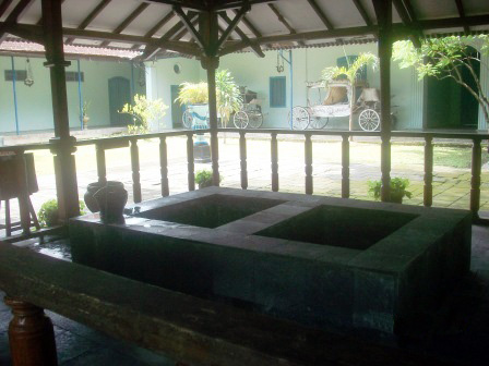 keraton kasunanan Surakarta, warisan budaya jawa ~ Muria Travel