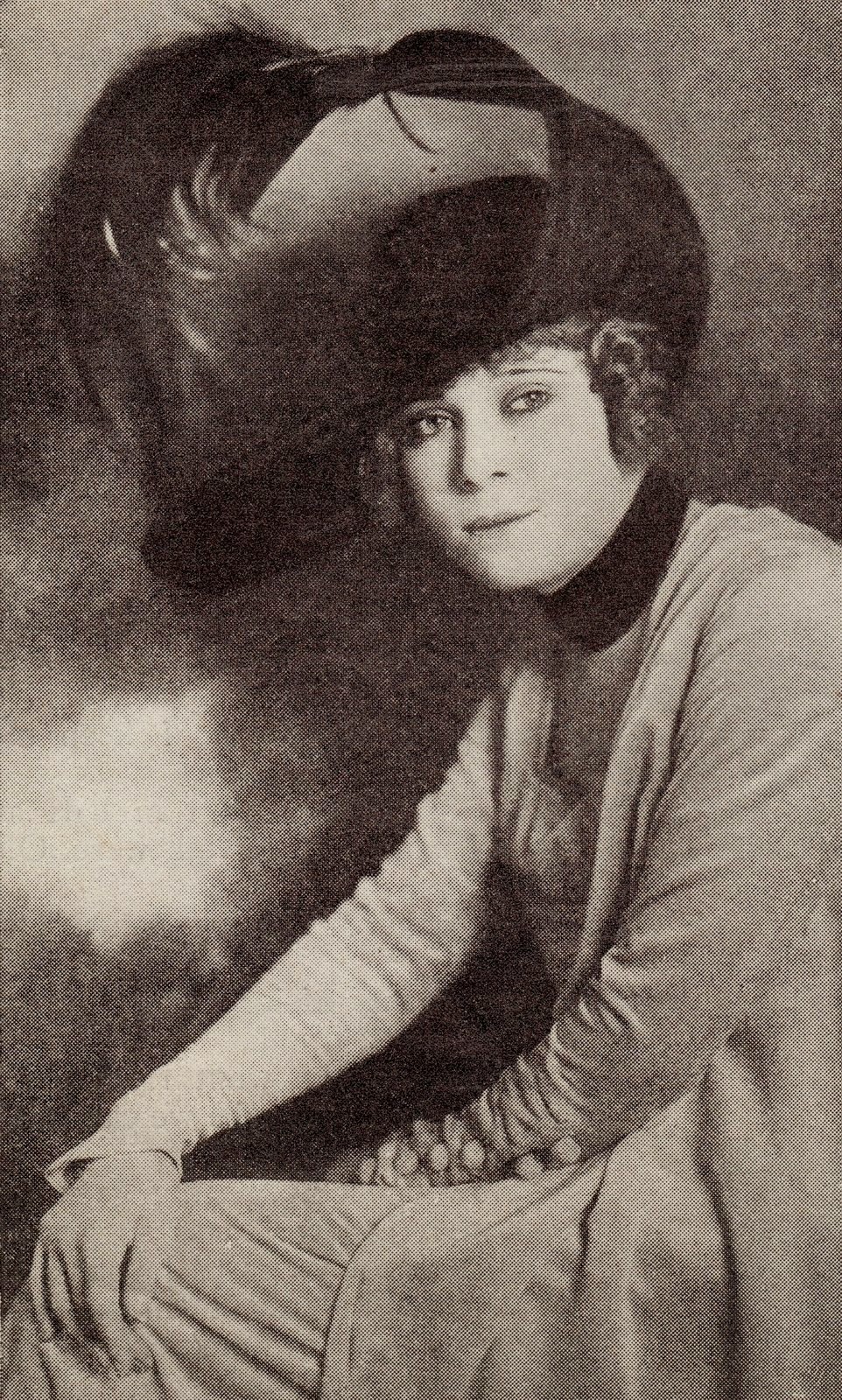 A VERY LUSH BUDGET: MAE WEST ALWAYS THE BEST : The Early Years : RARE ...