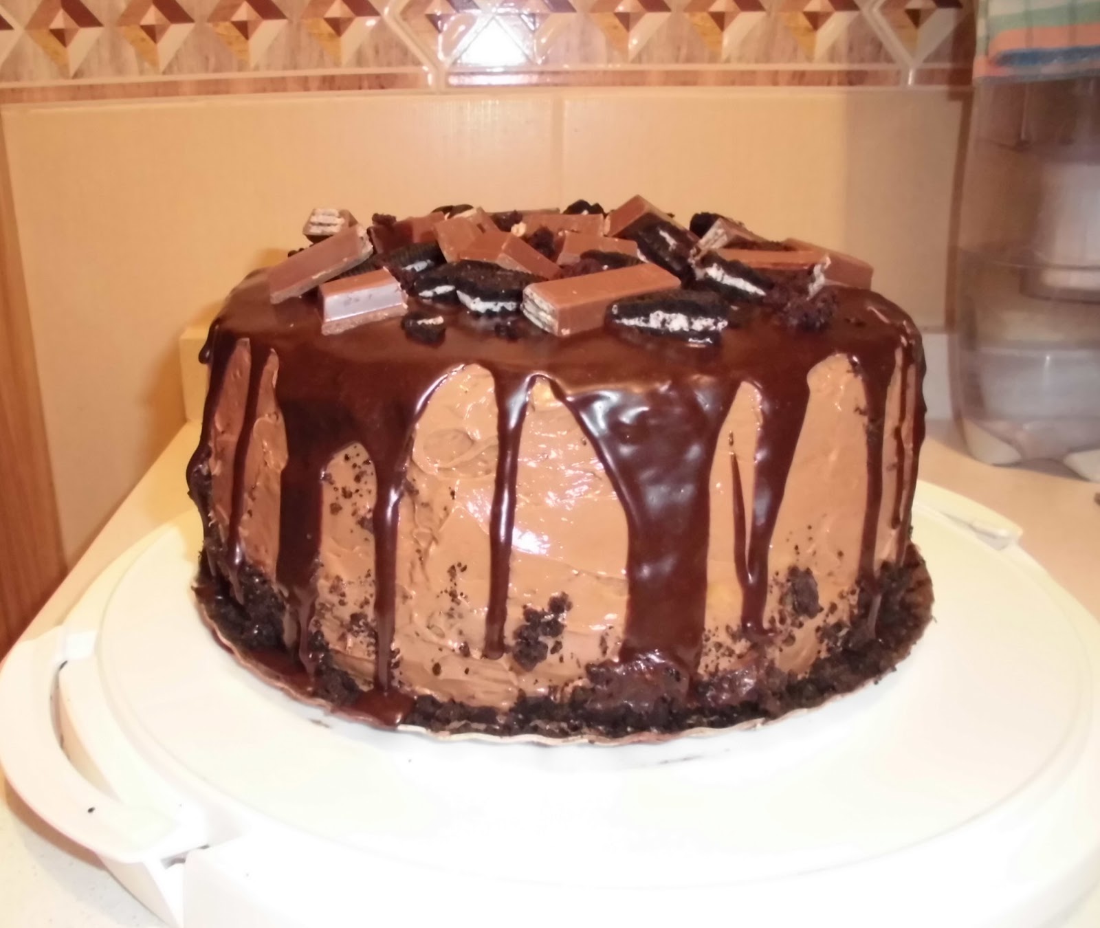 REQUETEBUENOS: Oreo Nutella Cheese and Choco Kit Kat Cake