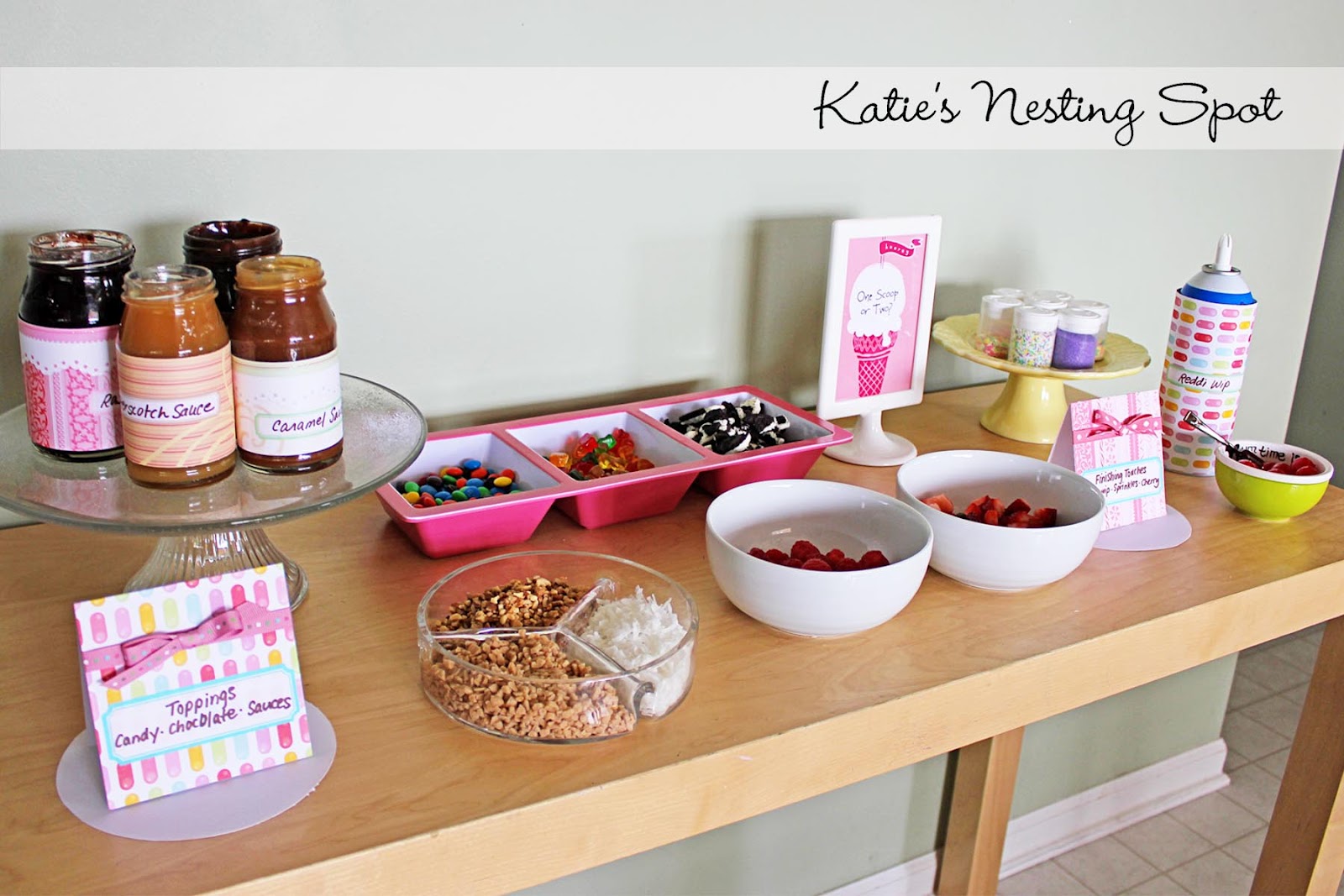 Katie's Nesting Spot: Easy Entertaining: Make Your Own Sundae Bar