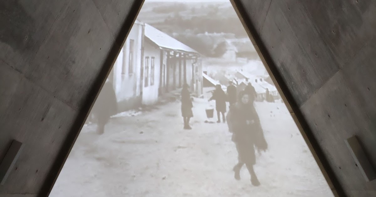 EntreVoir: Living Landscape - Michal Rovner