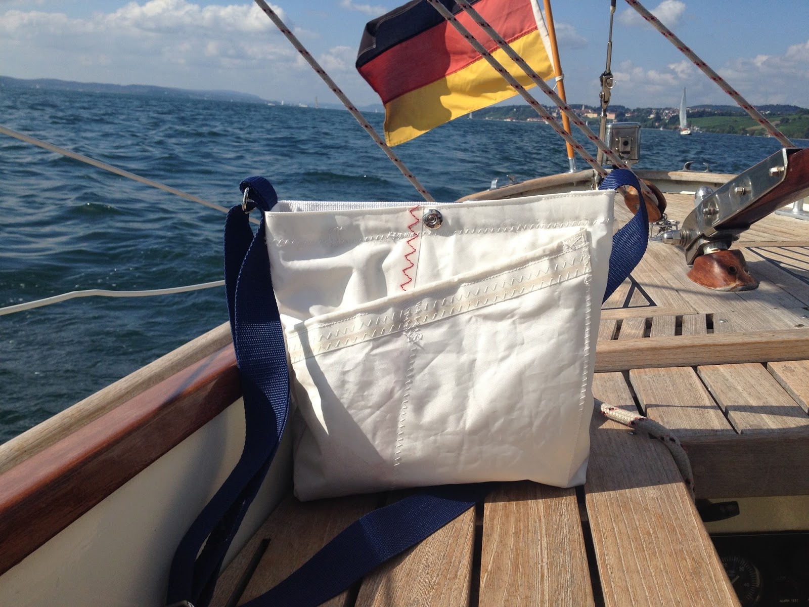 Rough Element - Taschen aus original Segeltuch: Herstellungsprozess