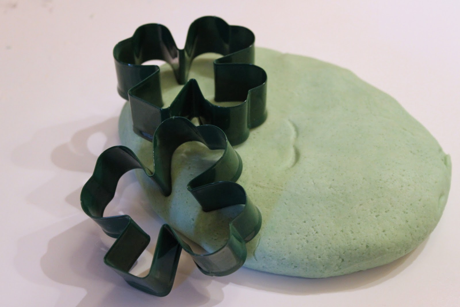 Green Owl Art: Minty Green Playdough