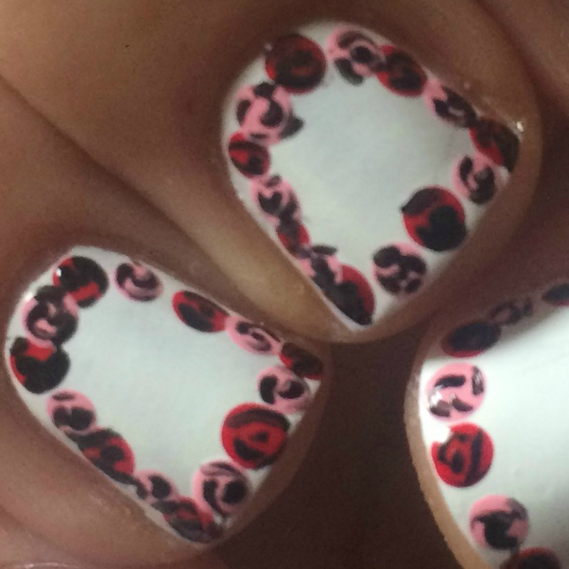 Nail Design By Rhiannon: Painting the Rose Border! (Nail art tutorial)