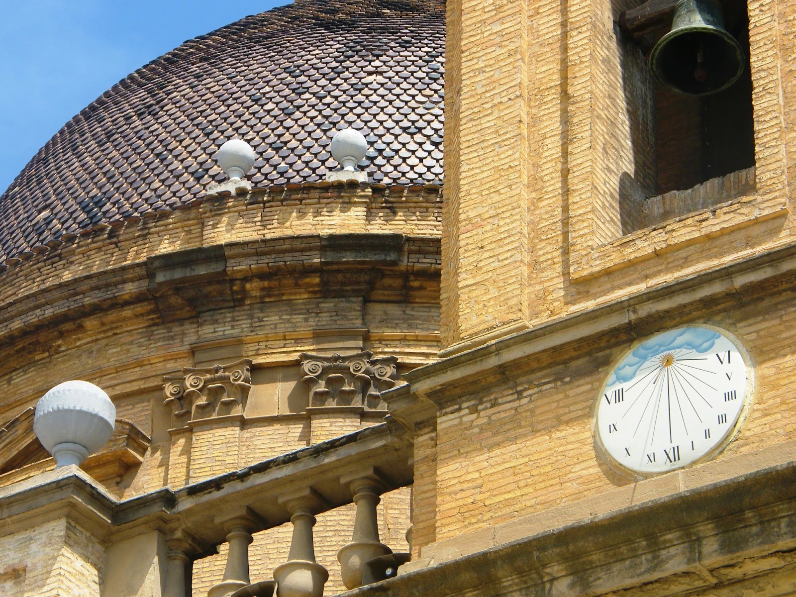 samper palillero: Reseña: el reloj de sol de la iglesia de San Fernando ...