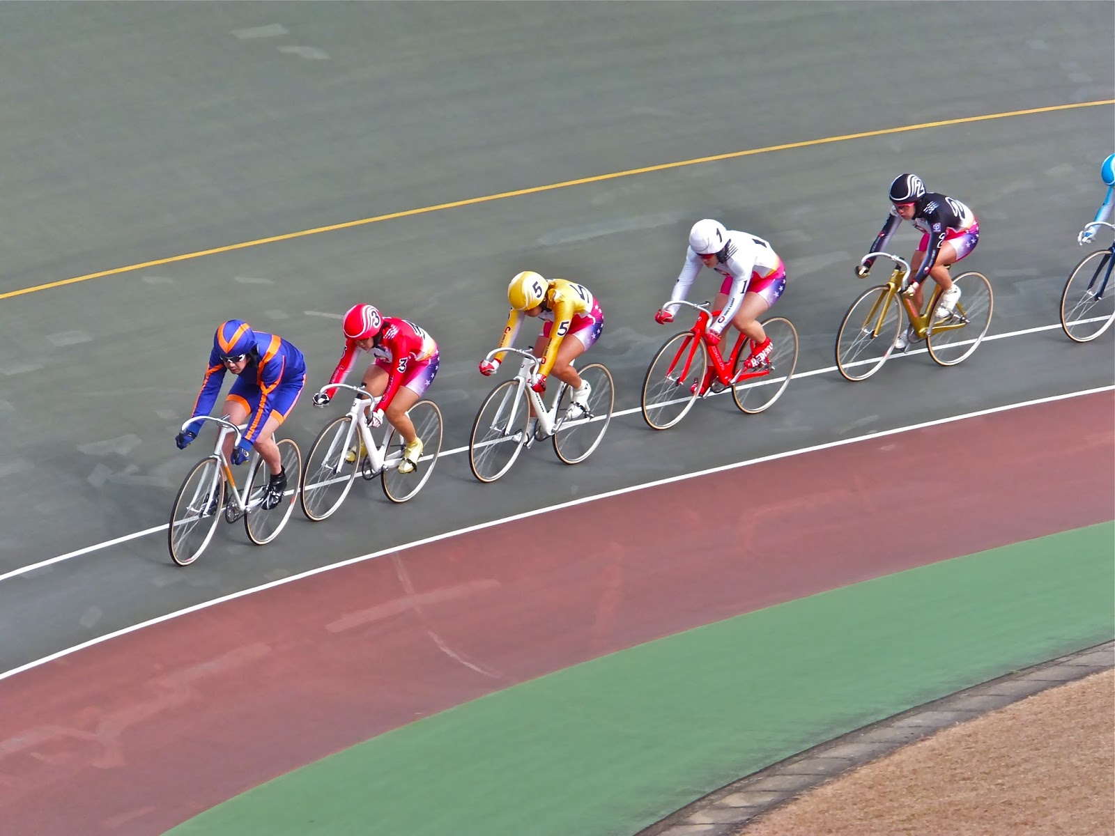Kinki Cycle: Girl's Keirin Race At Nara Keirin