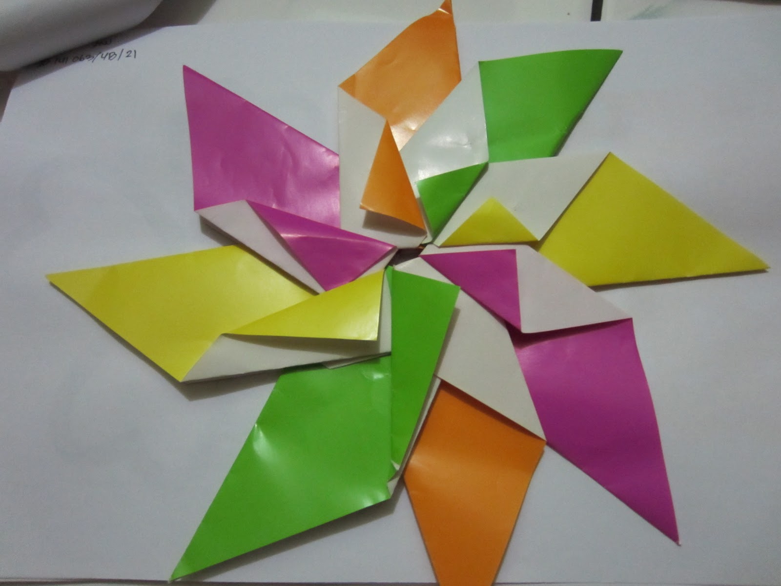 Renungan Coretan Hatiku: KARYA SENI RUPA ORIGAMI