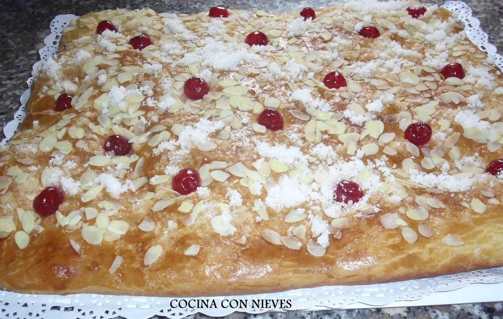 Cocina Con Nieves: Coca briox con almendras
