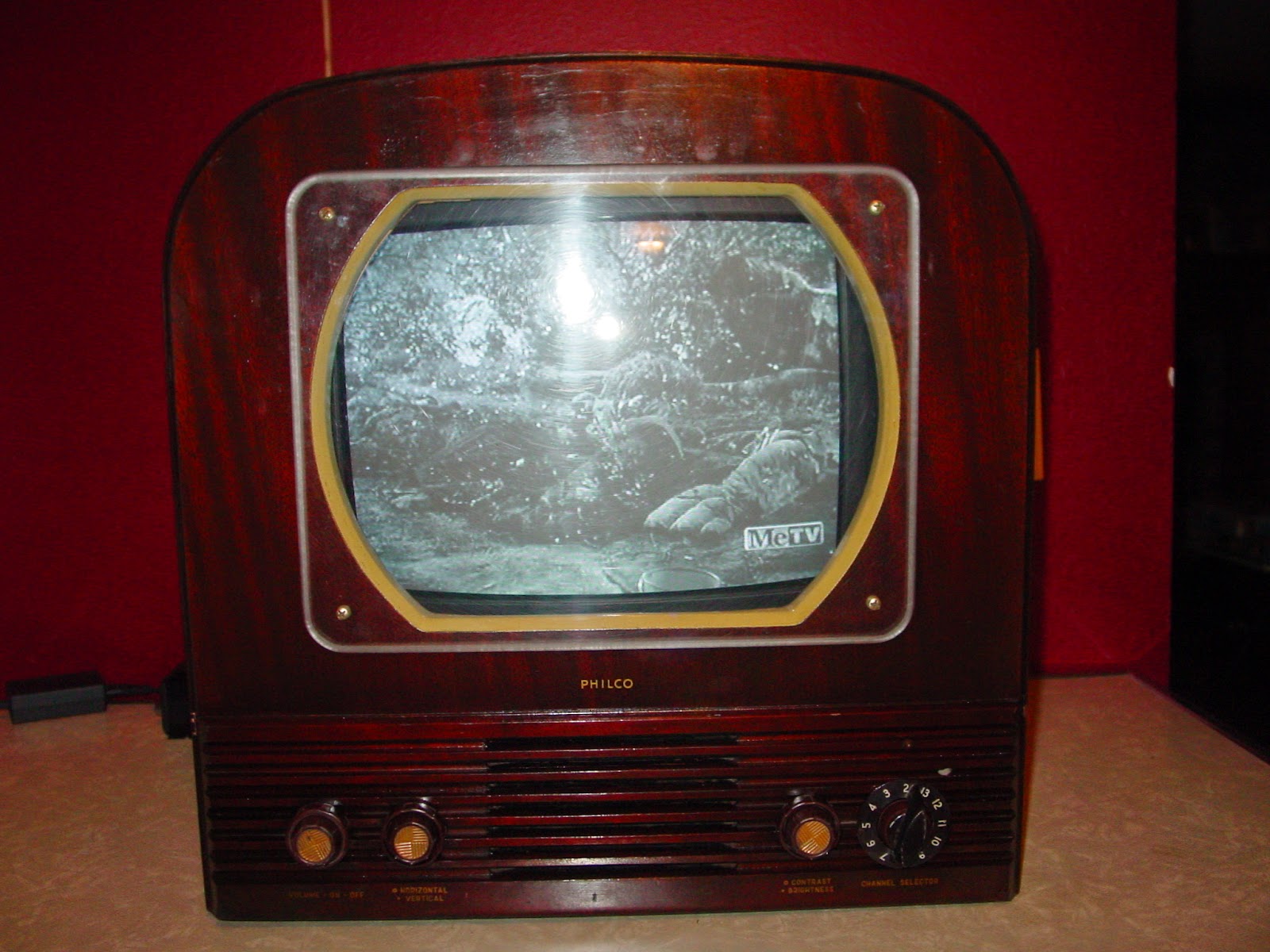 Garage Sale Finds: Curbside TVs