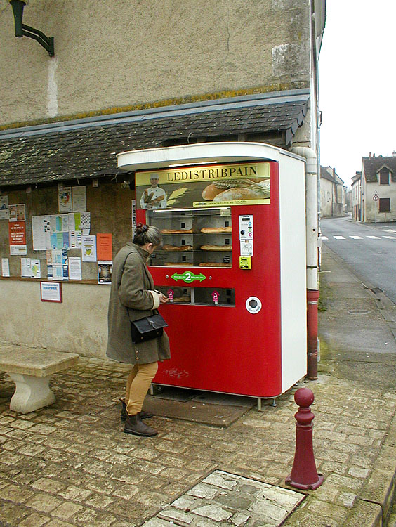 Days on the Claise: Baguette Vending Machines