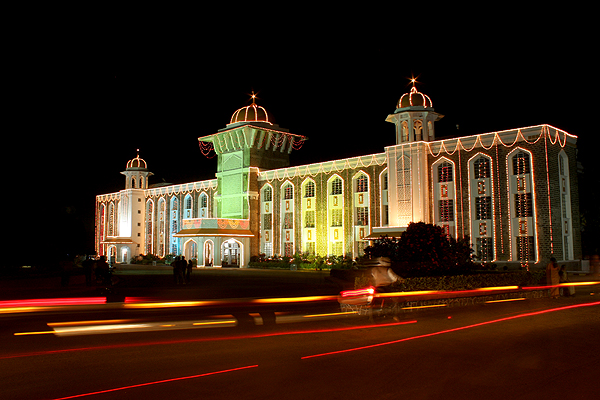 KOLHAPUR: "50 years onward march from region to global vision." Shivaji ...