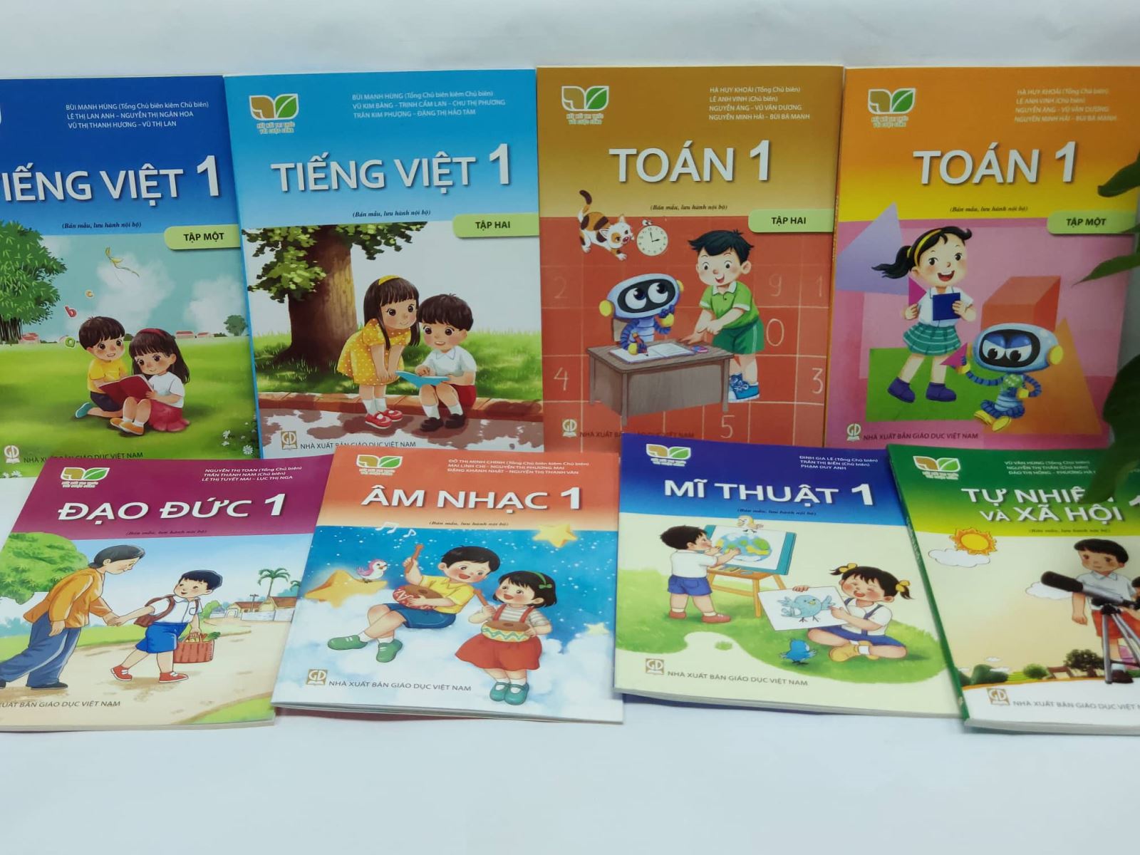 Sách giáo khoa TOÁN 1 MỚI của NXBGD có gì mới? - Toán Học Việt Nam