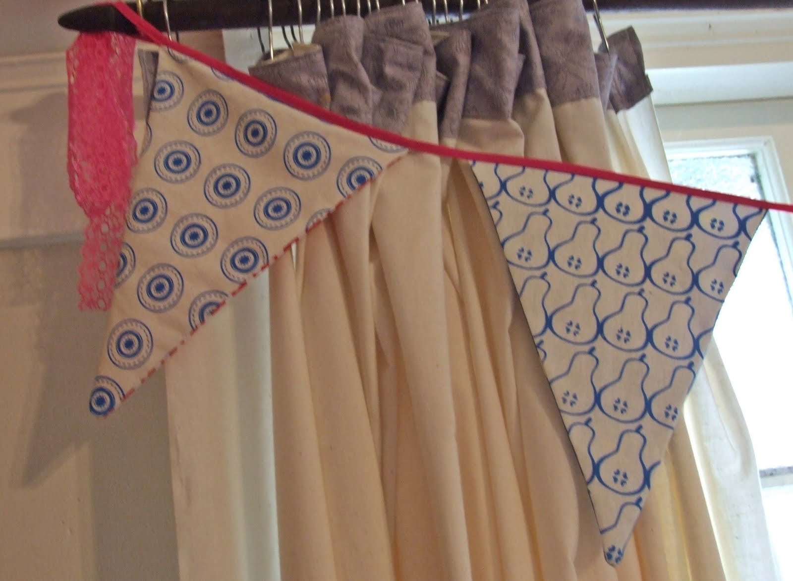 Naturally Carol: Bella Bunting!