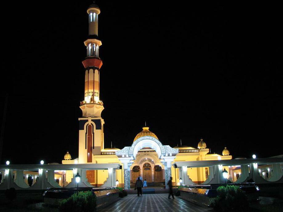 Masjid all over the world: Baitul aman jame-masjid or Guthia mosque