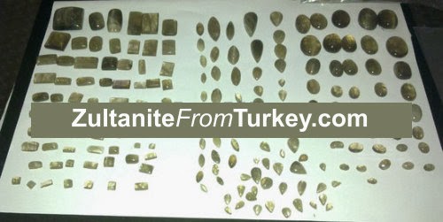 TURKISH DIASPORE ZULTANITE COLOR CHANGING GEMSTONES RAW AND CABOCHONS ...