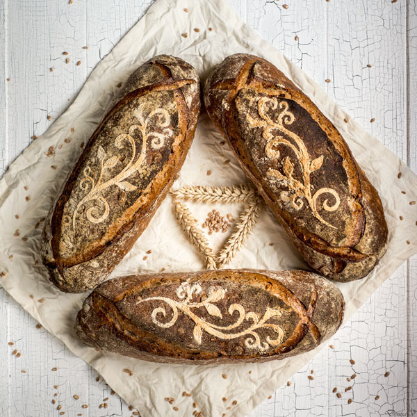 Sourdough rye with walnuts | Hungry Shots