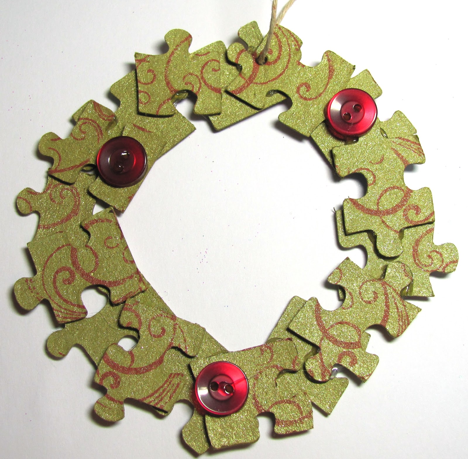 12 UPCYCLED Ornaments of Christmas | Day 4 ~ leslierahye.