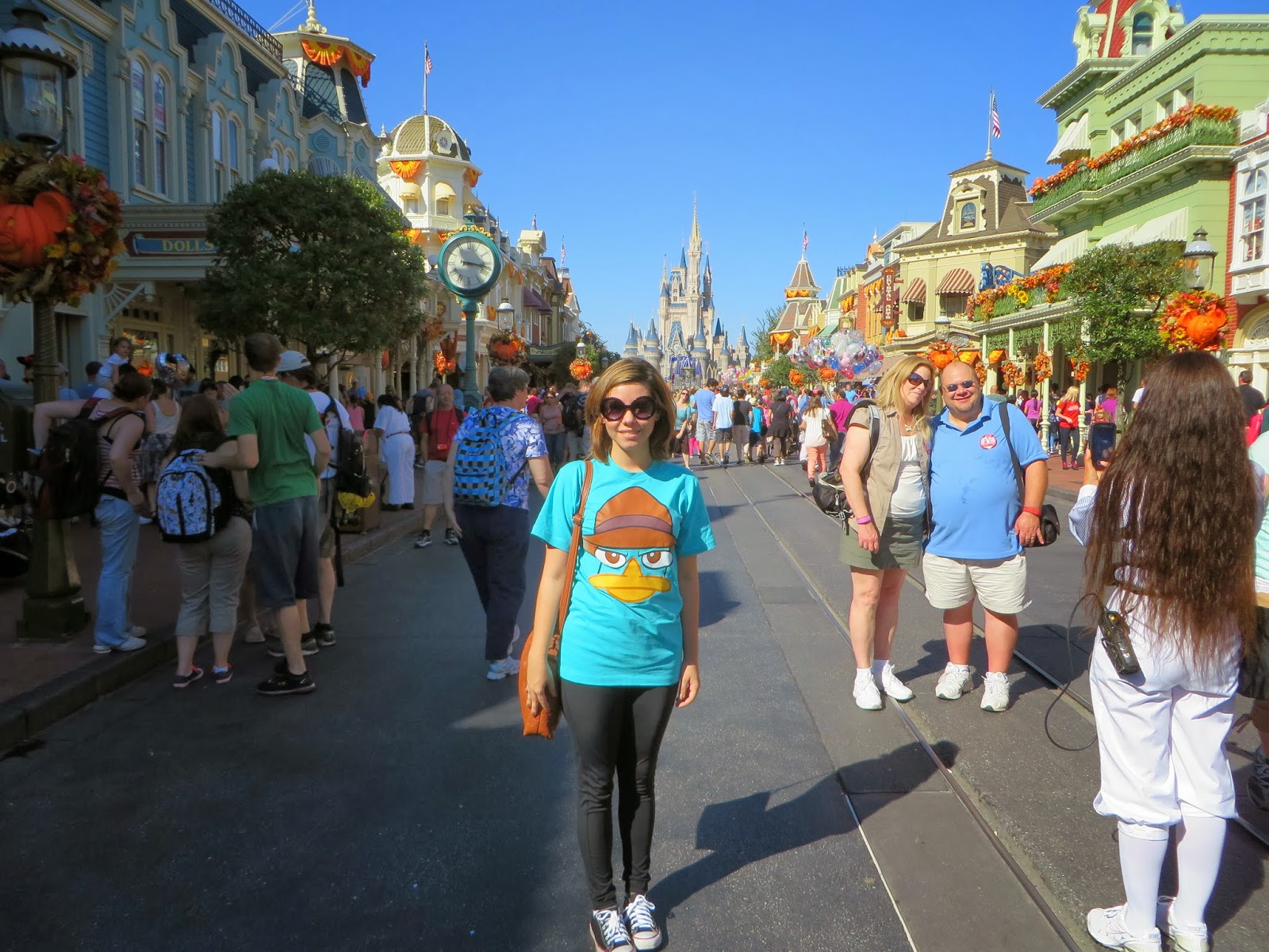 Meu Guarda Roupa Tem: Meu Guarda Roupa Tem: Look Magic Kingdom e 1º dia ...