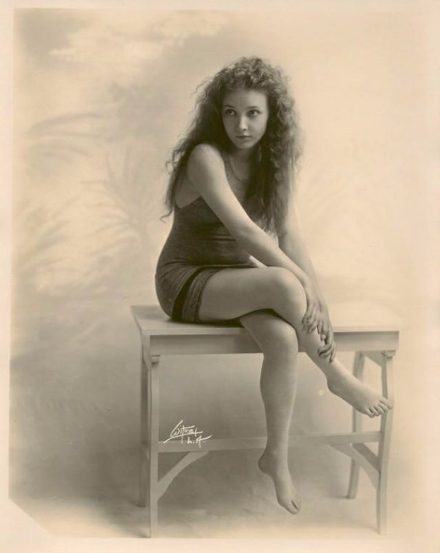 43 Beautiful Vintage Photographs Of Bessie Love In The 1920s ~ Vintage Everyday