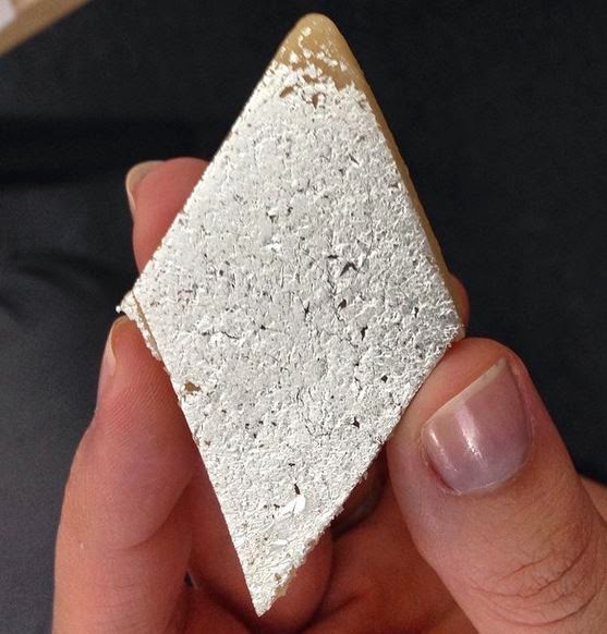 Peasants, brace yourselves - edible metals and The Glamburger not for you