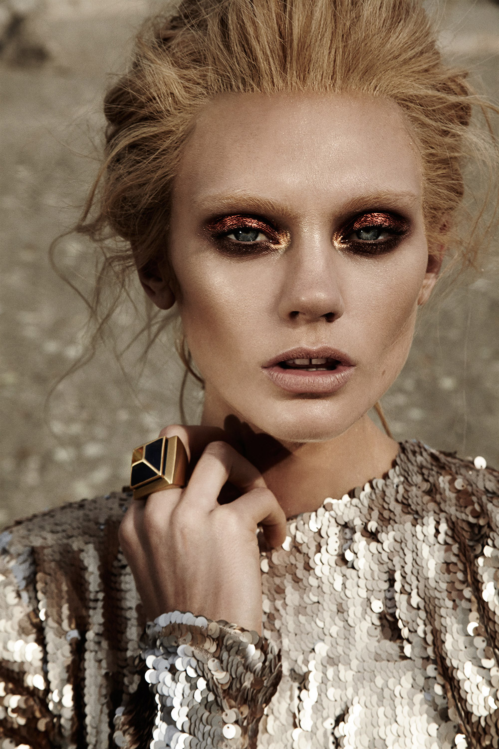 Metallic Fashion shoot Desert Dry Lake Bed Fashion Editorial with model ...