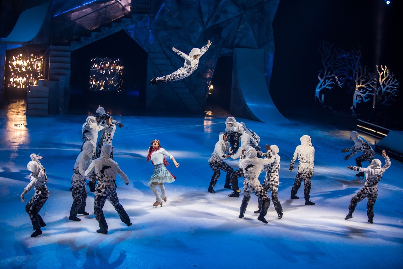 Ada Grey Reviews for You: Review of Cirque du Soleil's Crystal